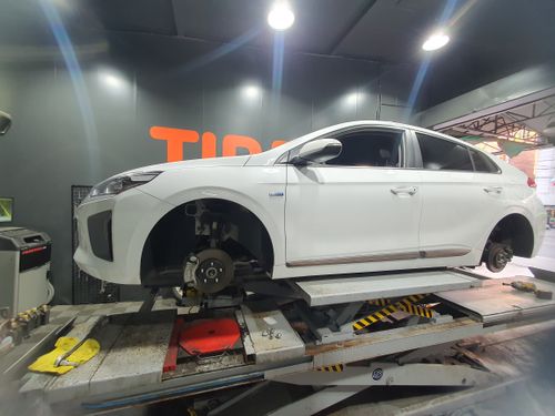 금호 솔루스 TA51 | 225/55R17 | 타이어픽